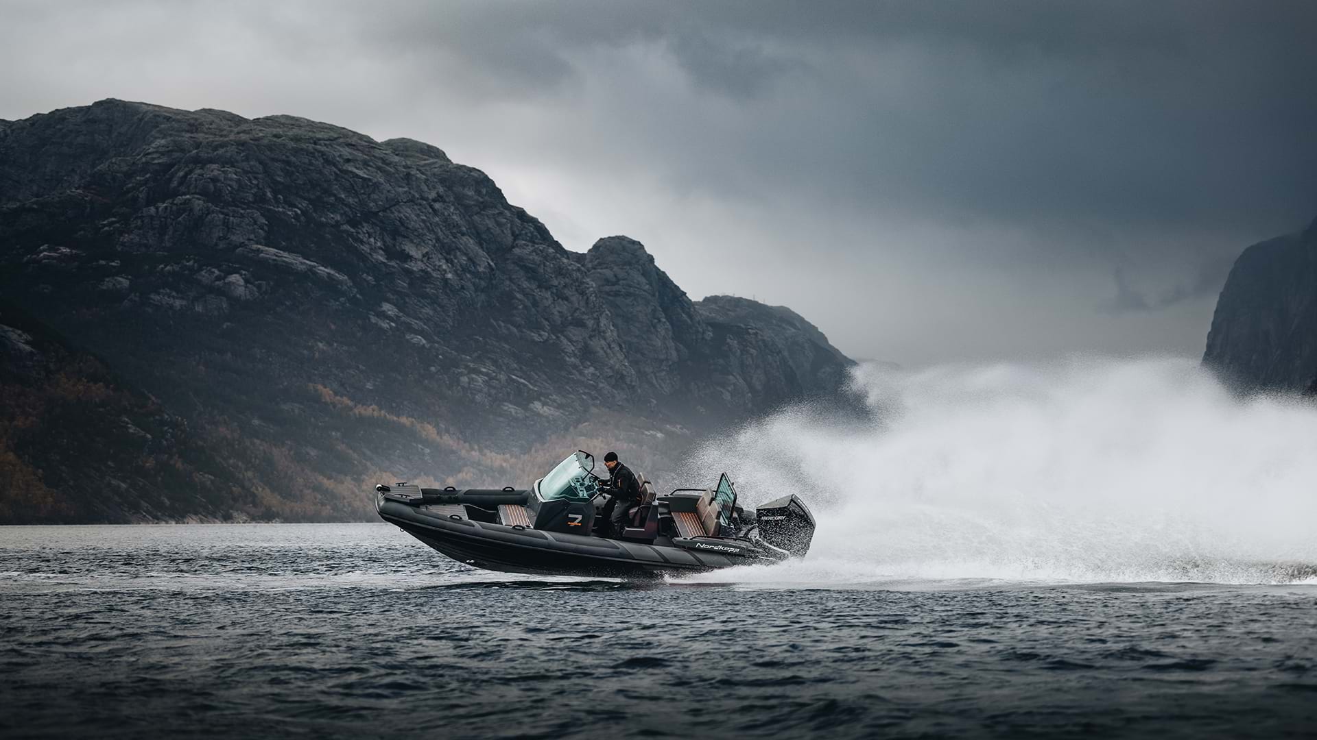 Airborne 7 - nordkapp-boats.no